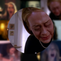 2048 Sarah Paulson Screaming